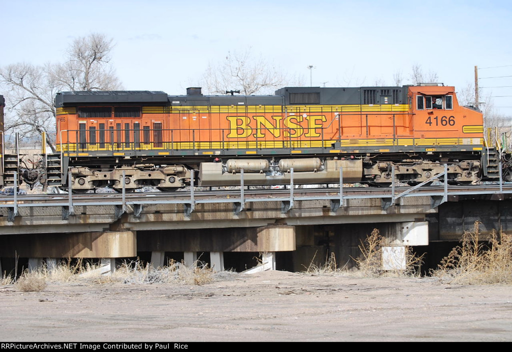BNSF 4166